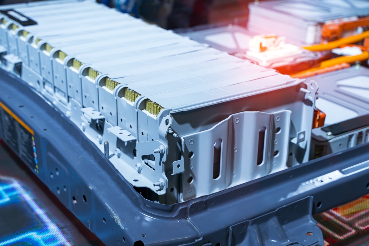 How to Safely Transport Lithium-Ion Batteries in Fireproof Containers